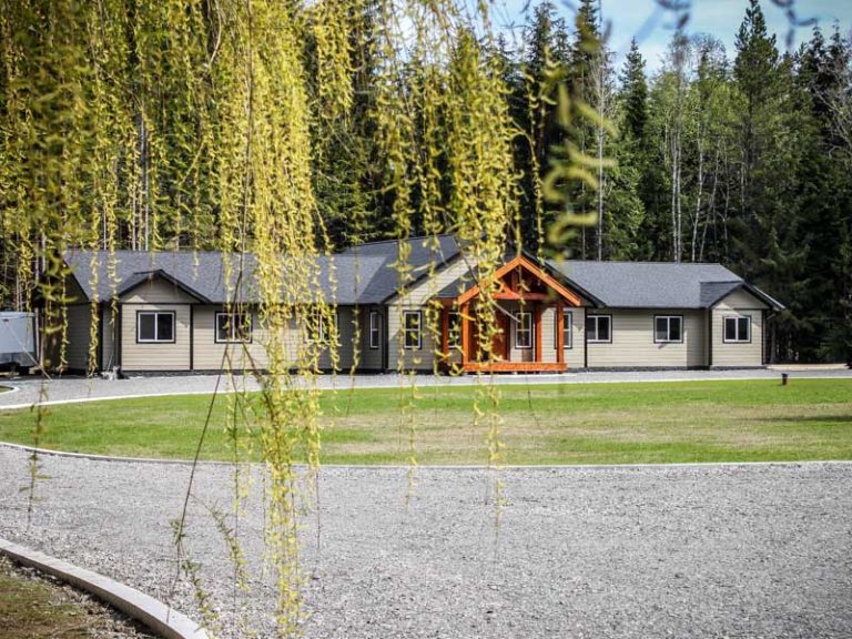 Best Canadian Fishing Lodges for Fly & Freshwater Anglers | Sportquest ...